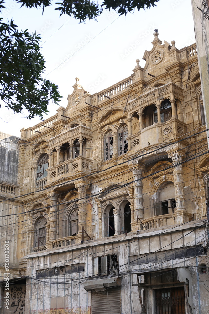 British Architecture old Buildings in karachi. british colonial ...