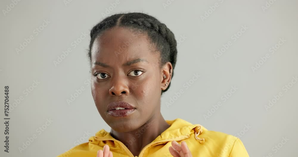 Vidéo Stock Black woman, face with fear or scared in studio, shock or ...