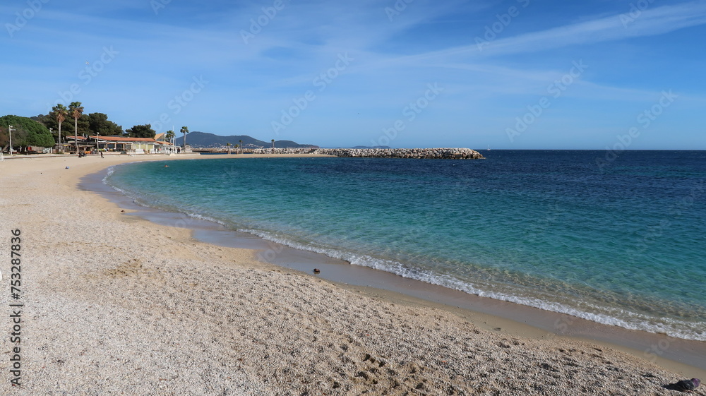 Plages artificielles du Mourillon dans la ville de Toulon, dans le Var ...