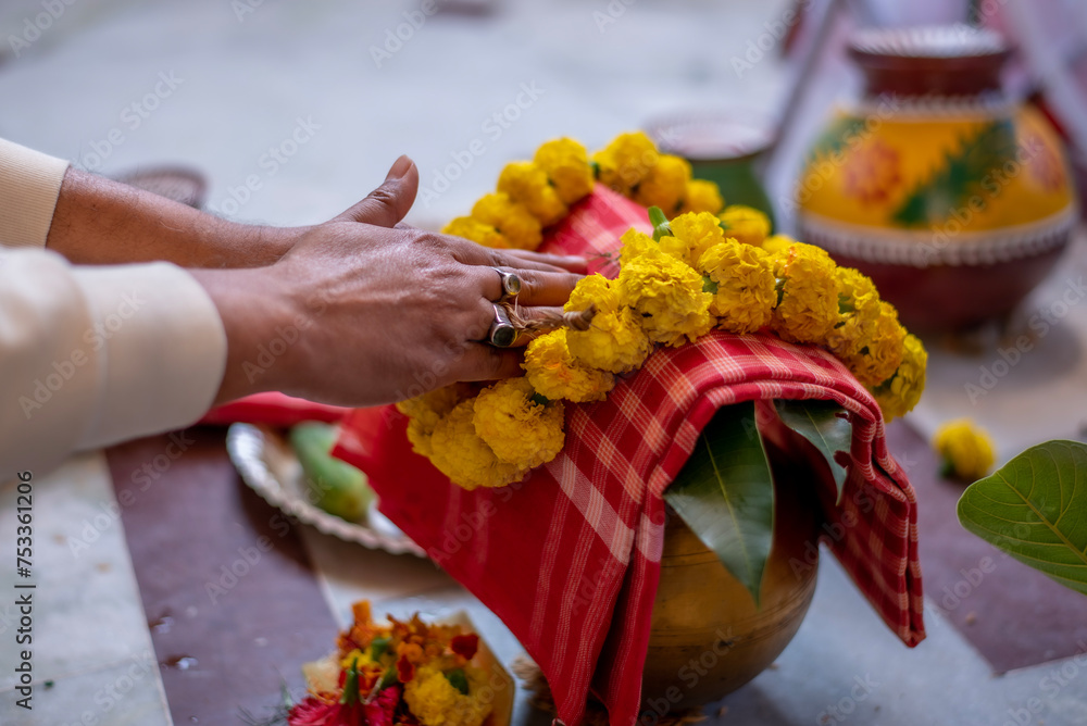 Kalash with coconut and mango leaves Symbol of hindu traditional ...