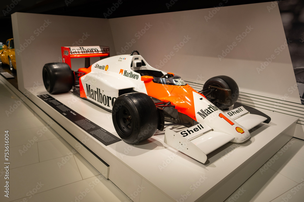 vintage white sports Porsche Formula 1 racing car, Formula One ...