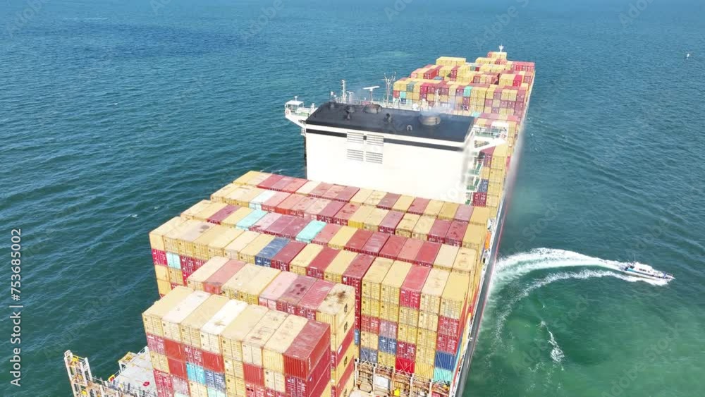 Smoke exhaust gas emissions carbondioxide from cargo lagre ship ...