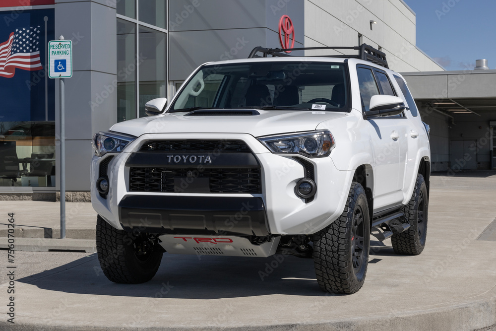 Foto de Toyota 4Runner 4X4 TRD Pro display at a dealership. Toyota ...