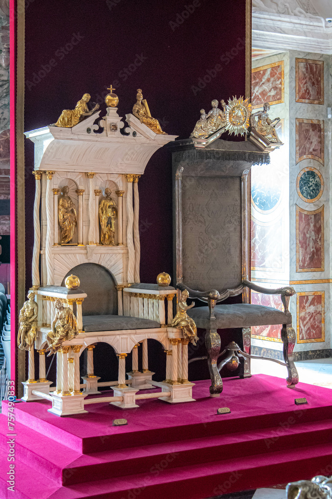 Danish royal throne in Rosenborg Castle (Danish: Rosenborg Slot) in ...