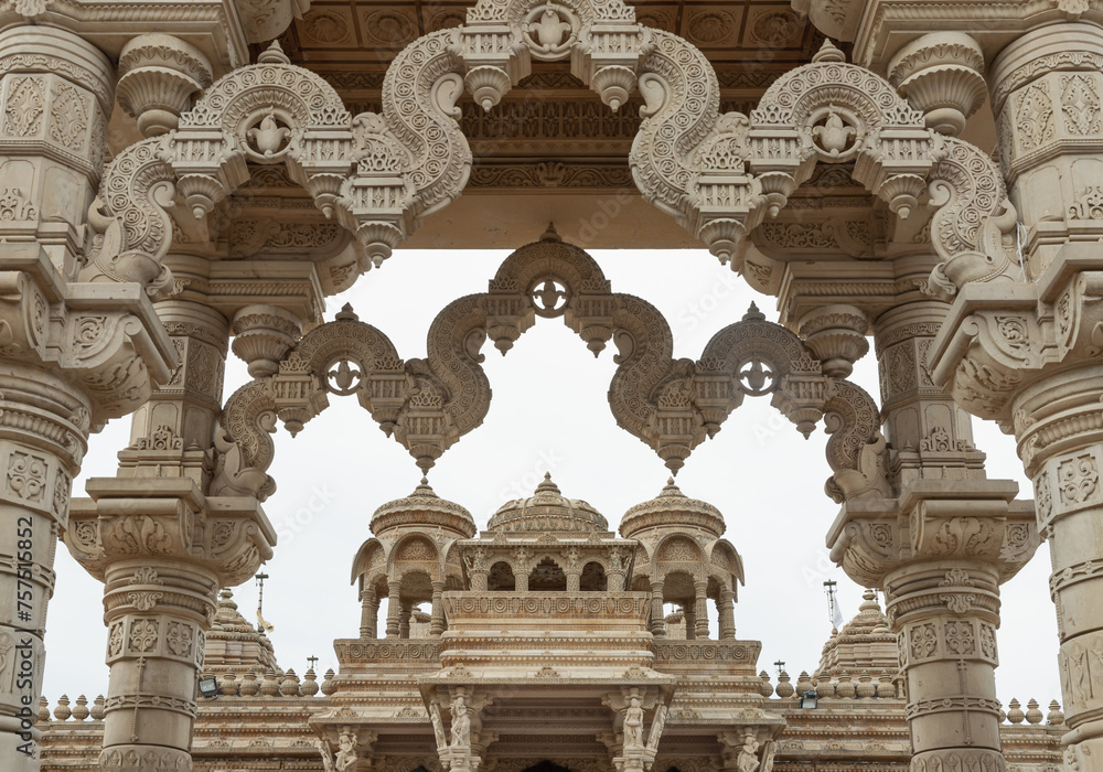 Entrance archway of The Shree Sanatan Hindu Mandir Hindu Temple (The ...