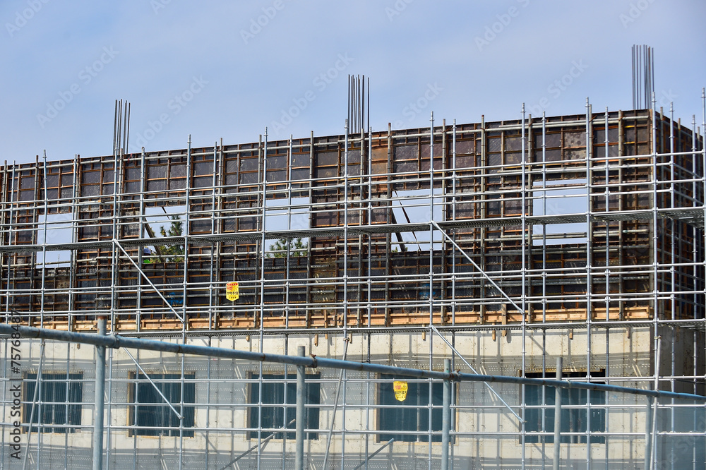 Safety structure of Low-rise Building Construction Site Stock Photo ...
