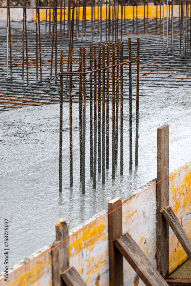 Posa in opera del calcestruzzo armato per fondazioni Stock Photo ...