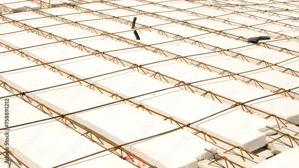 Precise details of the Styrofoam slab reveal a light and efficient ...