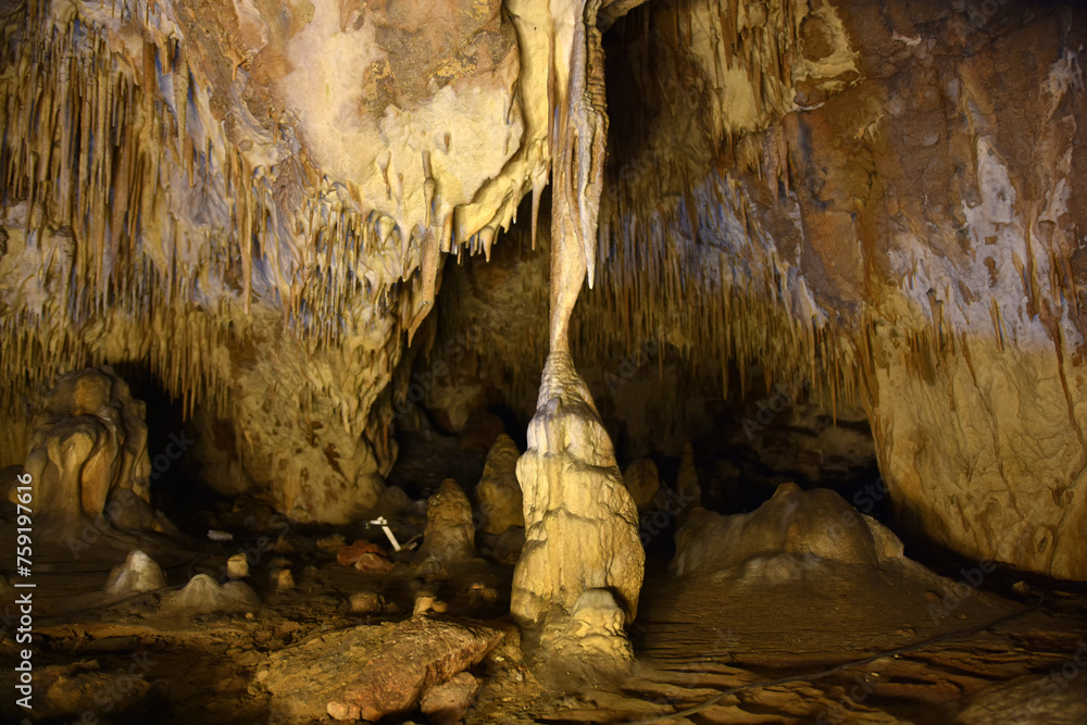 Jaskinia Raj w Chęcinach jedną z najpiękniejszych jaskiń i jednym z ...