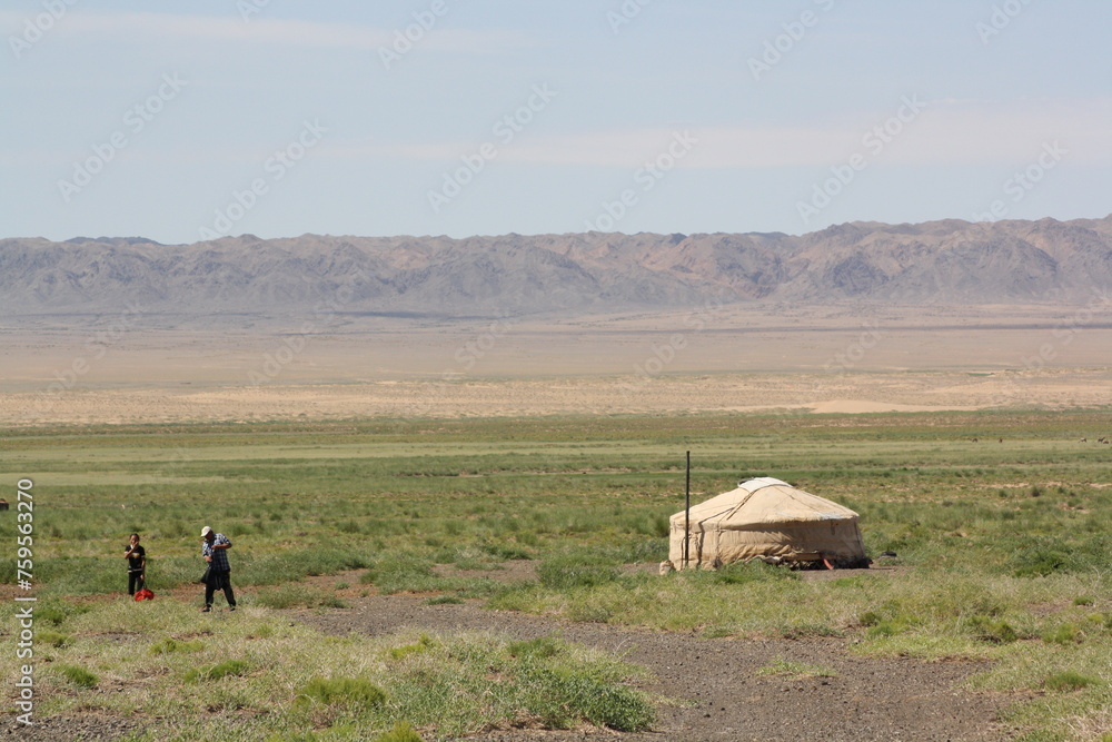 The nomads live out their lives in the tranquil valley of Gobi desert ...