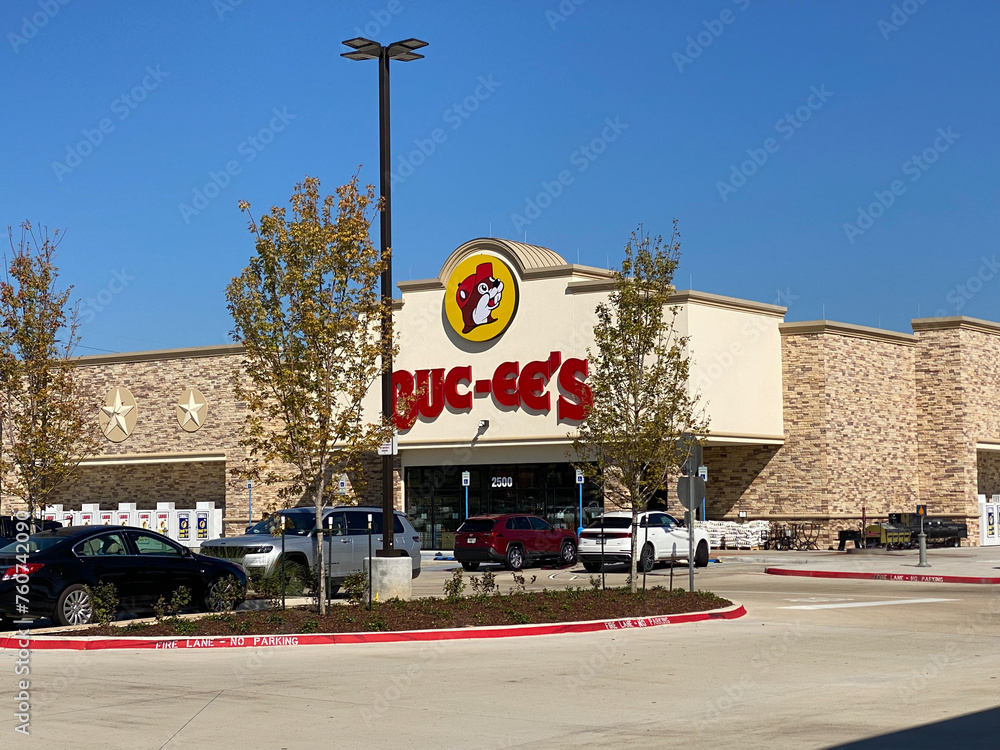 Auburn, Alabama: Buc-ee's convenience store and gas station. Exterior ...
