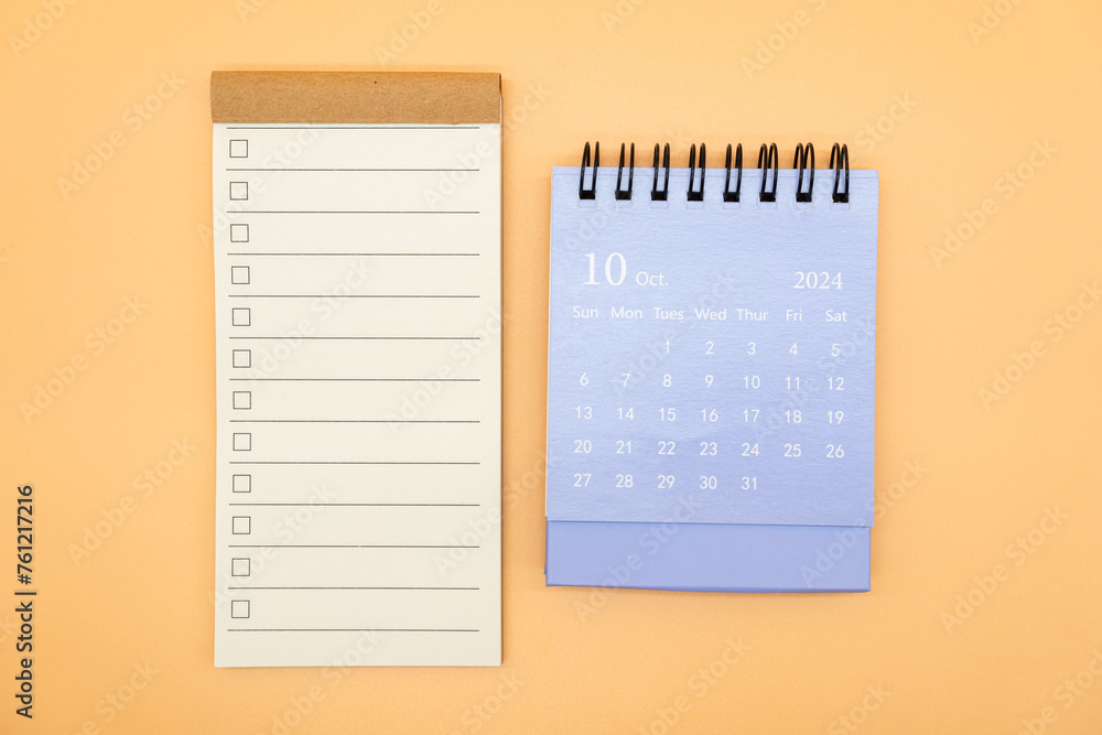Blank to do list for text with checkbox and Simple desk calendar on ...