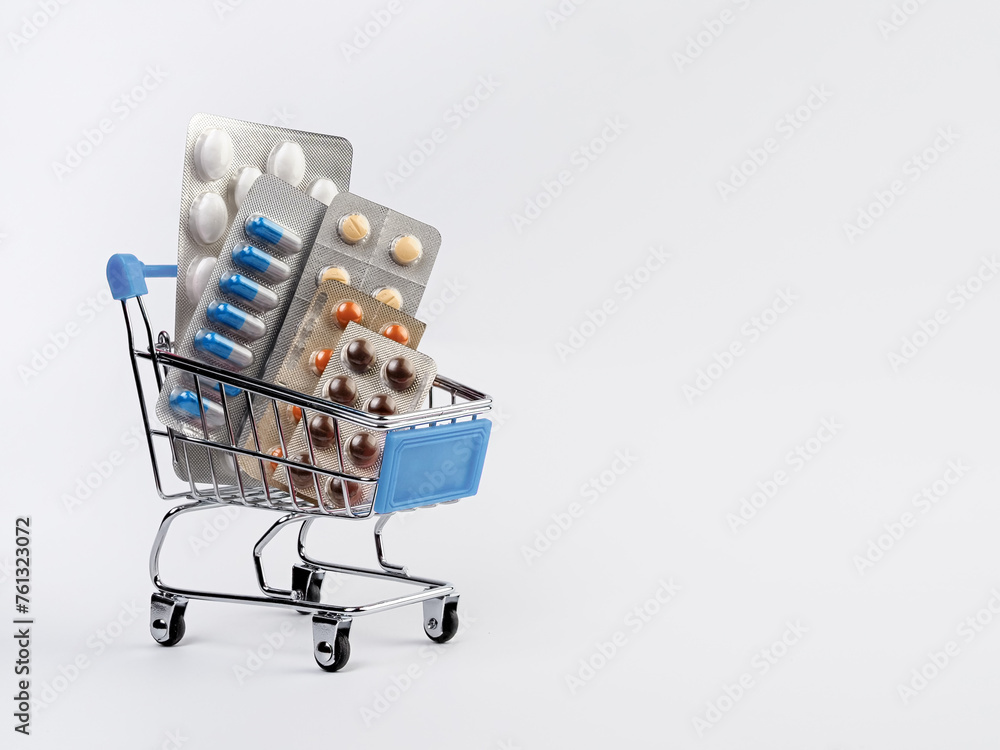 Poster Shopping trolley with medical capsule – Wall Art | UkPosters