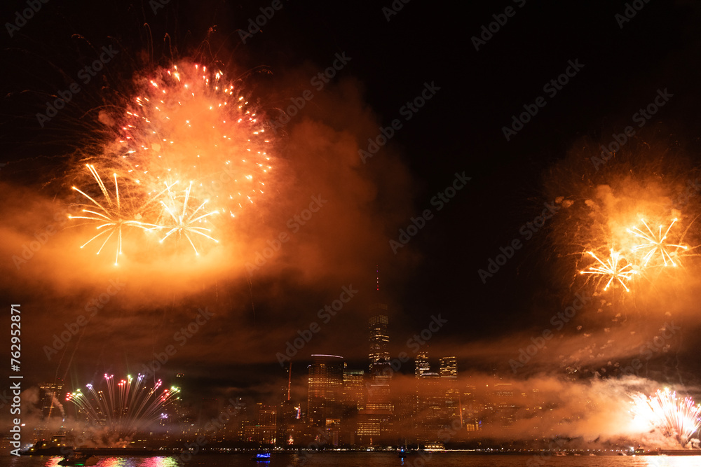 New York Manhattan fireworks. New York Fireworks over Manhattan. New ...