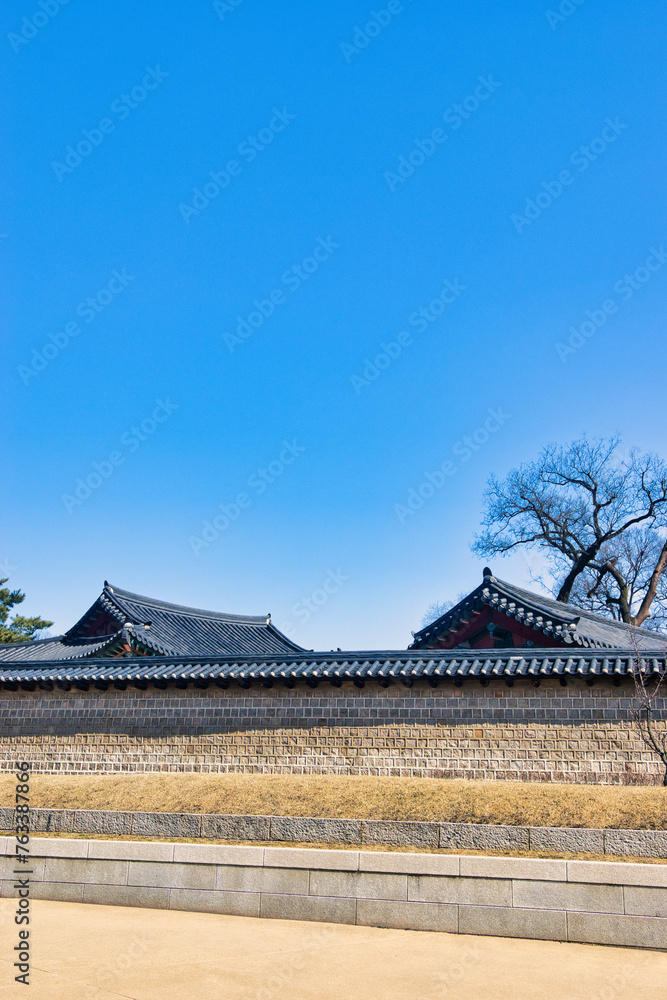 Donhwamun Gate Changdeokgung Palace, March 2st2024 photo of the main ...