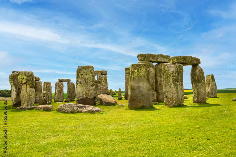 Stonehenge, prehistoric stone circle monument, cemetery, and ...
