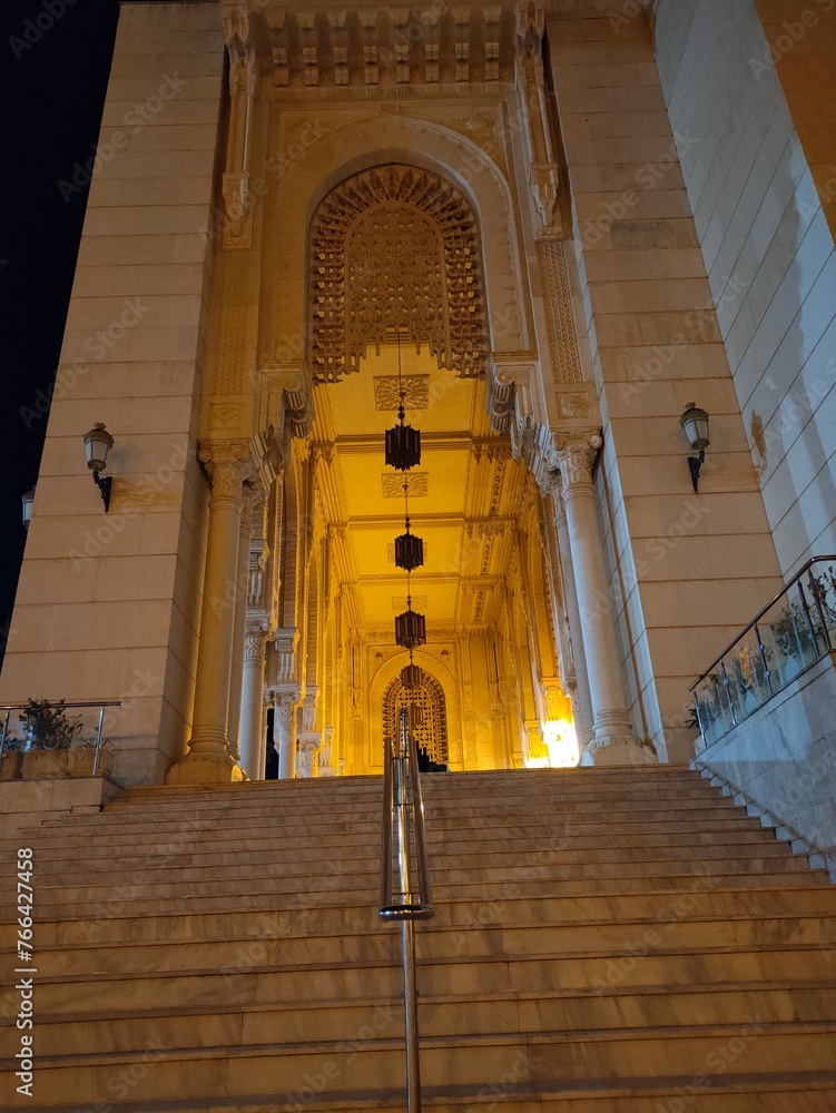 Fotografia do Stock: View from below on the Emir Abdelkader Mosque at ...