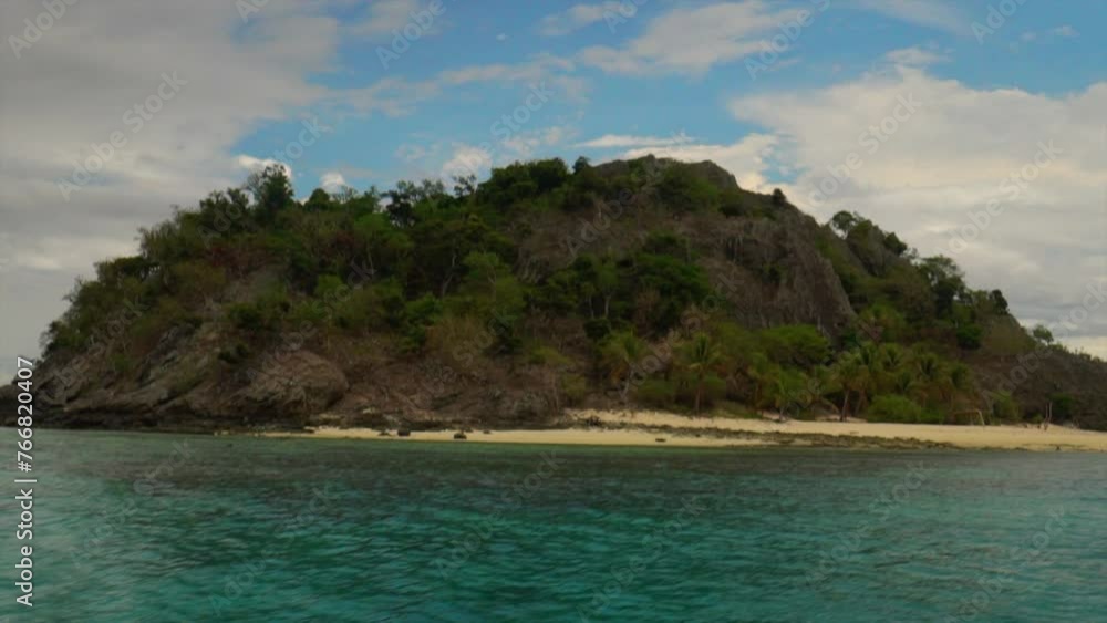 Castaway Qalito Malolo Island Tourism Fiji boat ride sailboat Roro Reef ...