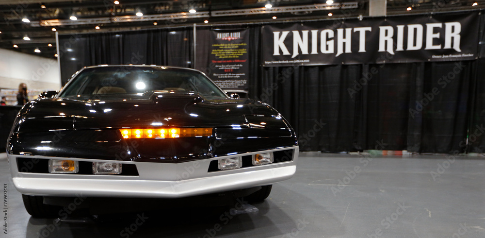 La voiture Kitt dans l'émission K 2000, Knight Rider est une série ...