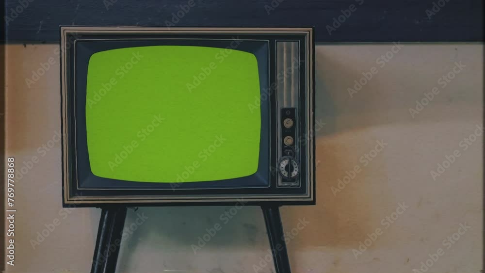 Vintage TV Green Screen Old VHS Texture Zoom In Retro Television. Old ...