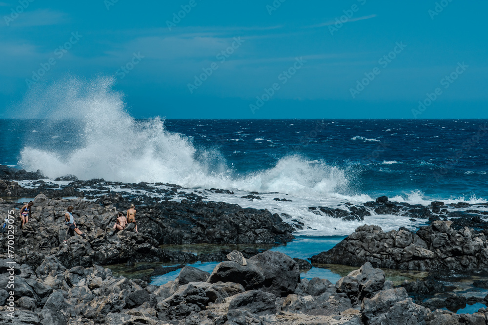 Makapuʻu Tide Pools, basalt comes from the Koʻolau volcano in eastern ...