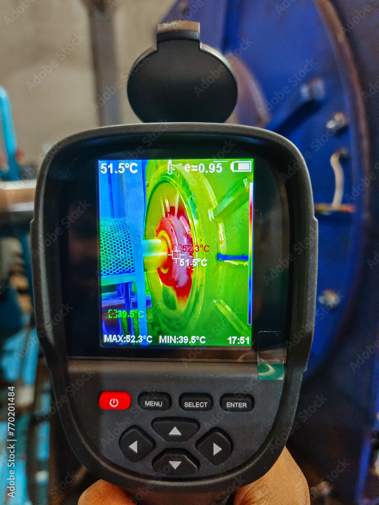 Display screen for measuring the temperature of machines in industrial ...