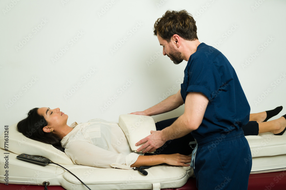 Doctor giving andullation therapy treatment to a female patient Stock ...