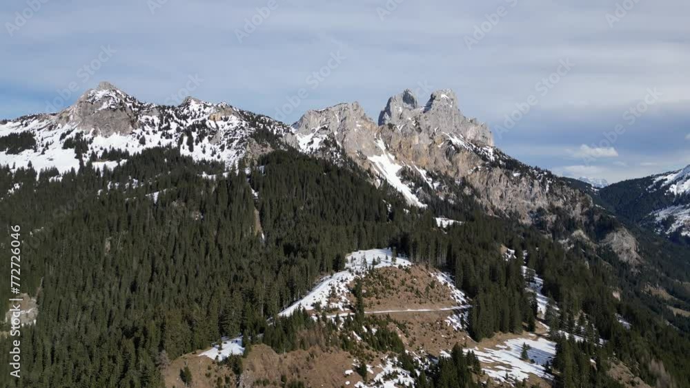 Vidéo Stock Aerial of the rugged and picturesque mountain cliffs of ...