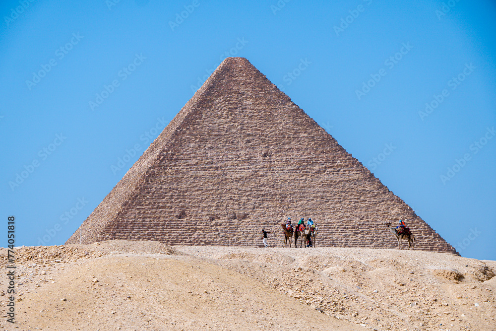 Giza Plateau, Pyramids of Egypt, Great Pyramid, History of Ancient ...