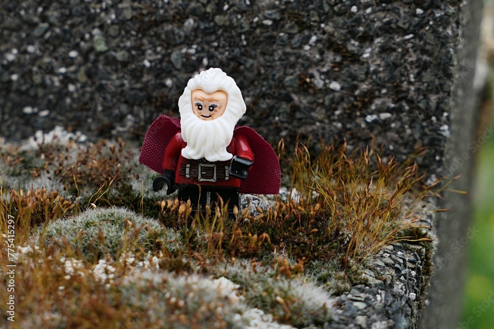 LEGO Hobit figure of dwarf Balin standing on gravestone covered with ...