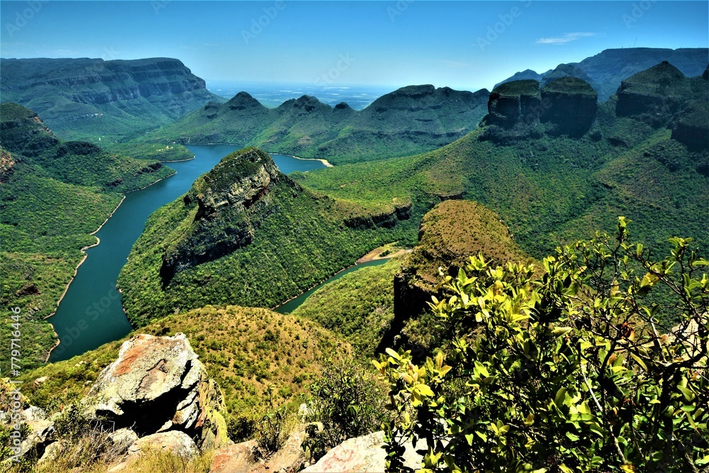 Foto de Blyde River Canyon with the rock formation known as "Three ...