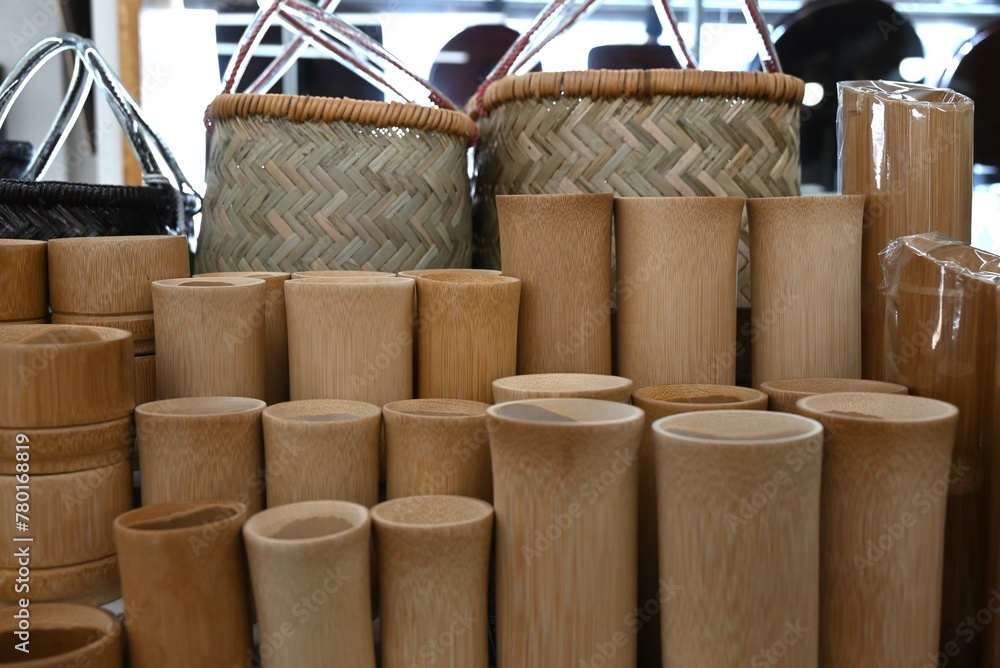 Introducing souvenirs from sightseeing in Japan. Japanese bamboo crafts ...