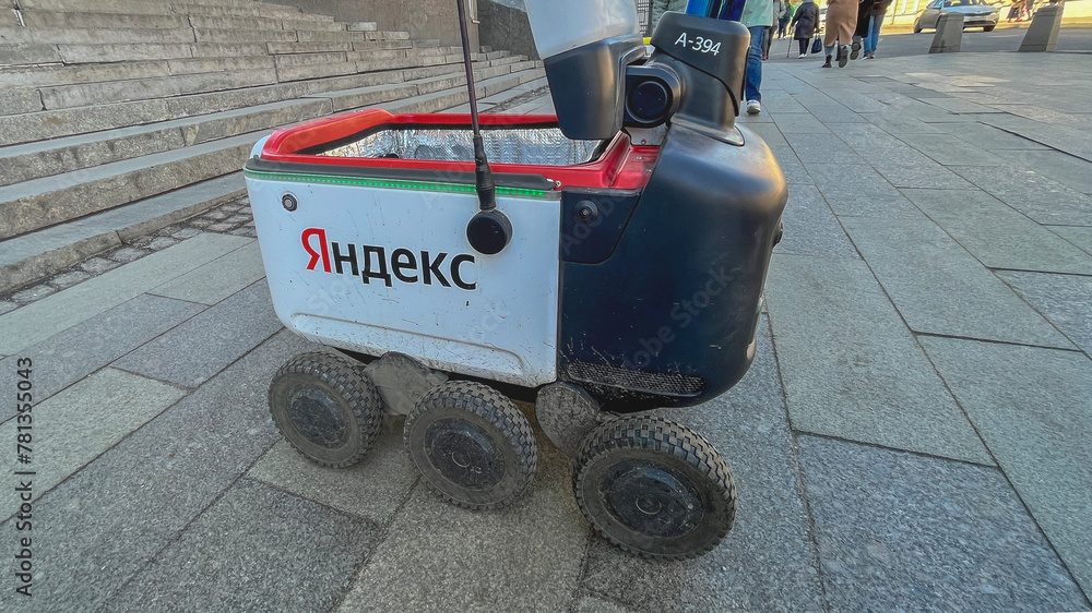 Moscow March 20 2023, Yandex delivery robot on the streets of Moscow ...