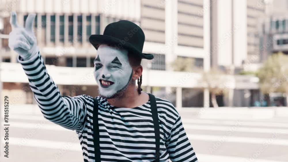 Vidéo Stock Thinking, mime and man in city with idea scratch head for joke, humor and crazy ...
