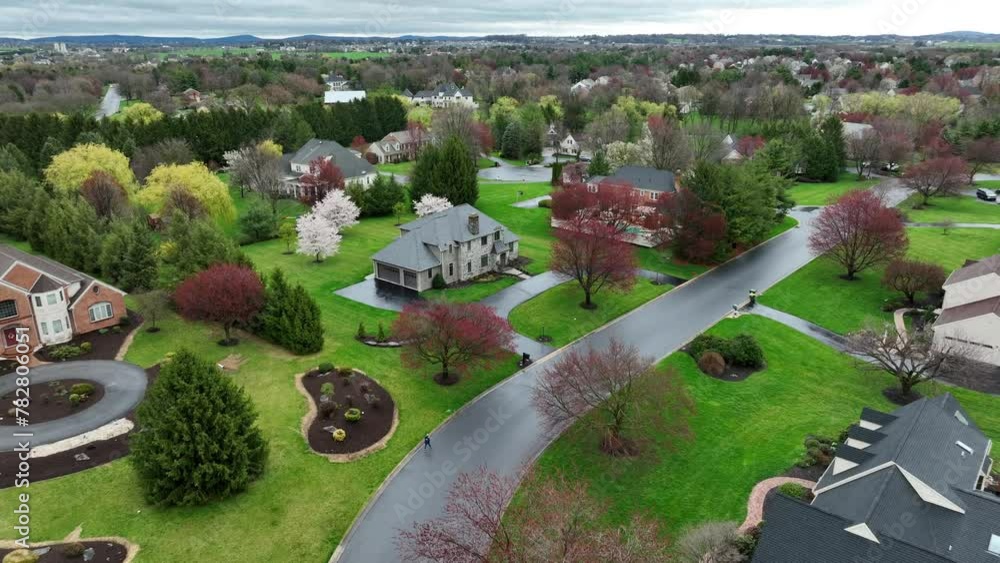Luxury Villas and Mansion in Suburb Neighborhood of USA. Rainy day in ...