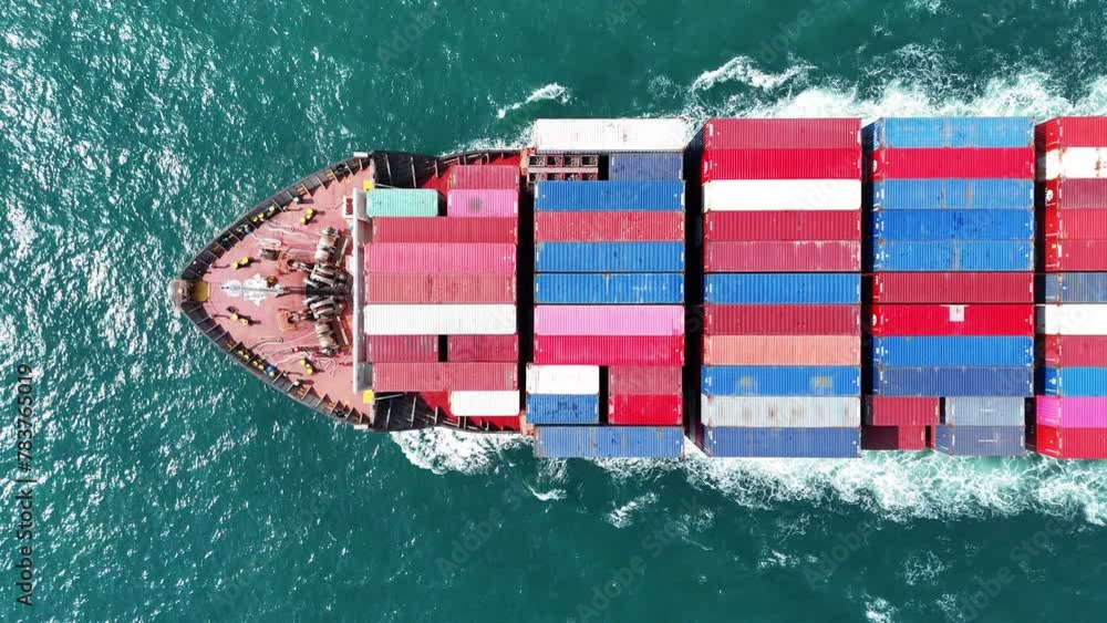 Cargo Container experss ship running very fast in the ocean. Container ...