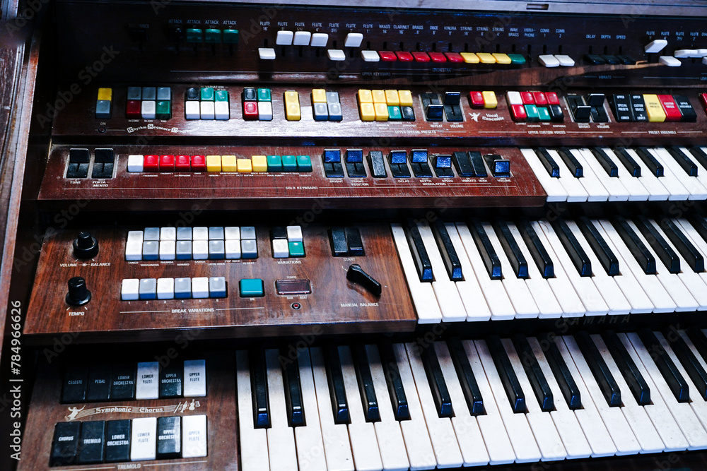 Music player Electronic tone in the retro era.\Music player control ...