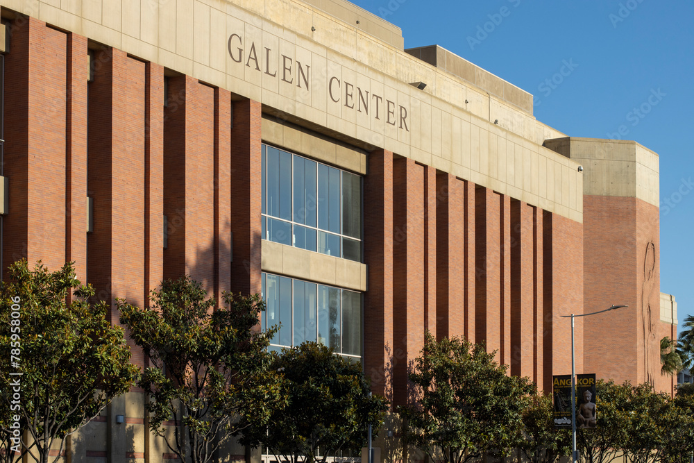Foto de Los Angeles, CA, USA - May 11, 2022: Exterior view of the Galen ...