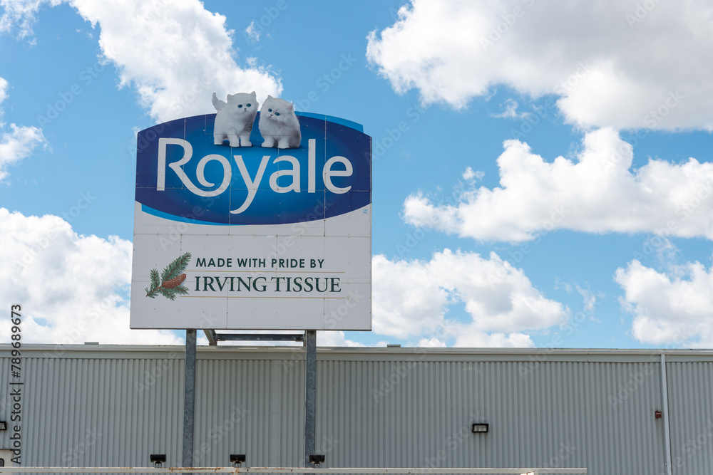 rooftop billboard at Irving Tissue (Royale brand) manufacturing plant ...