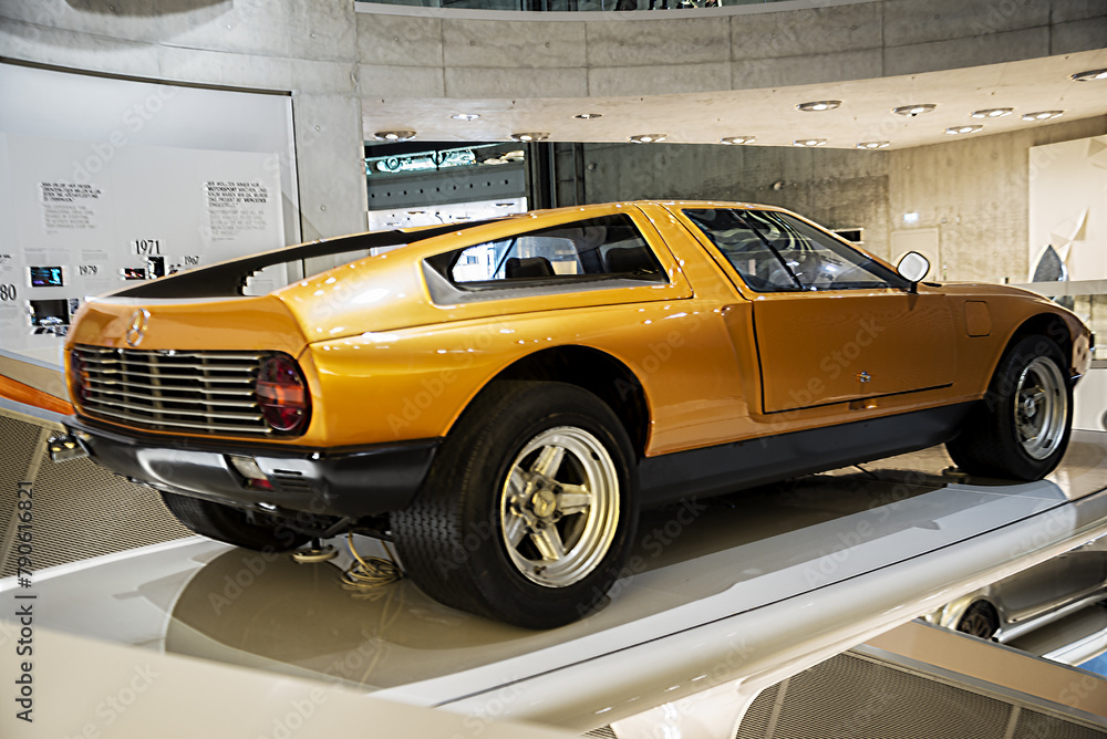 Mercedes-Benz C111-II experimental prototype concept 1970s car at the ...