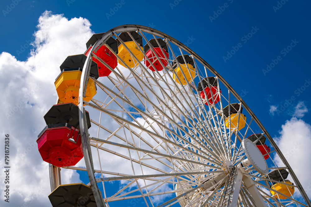 Colorful ferris wheel on the pier at Santa Monica Beach, LA California ...
