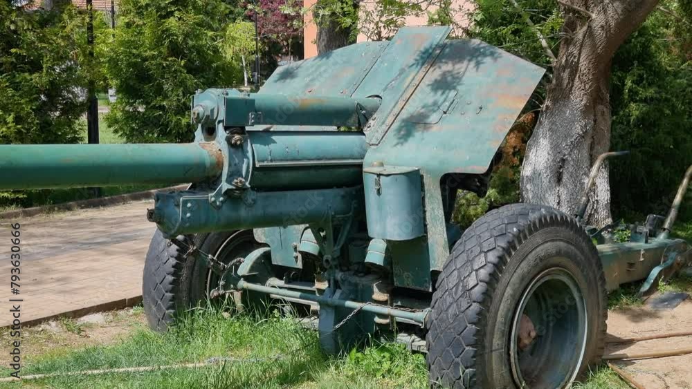 Howitzer. Old anti-tank gun used as an artillery weapon. Front view ...