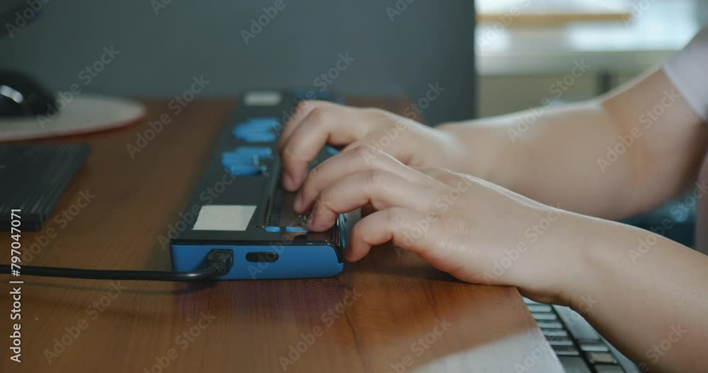 Vidéo Stock Close-up hands of person with blindness disability using ...