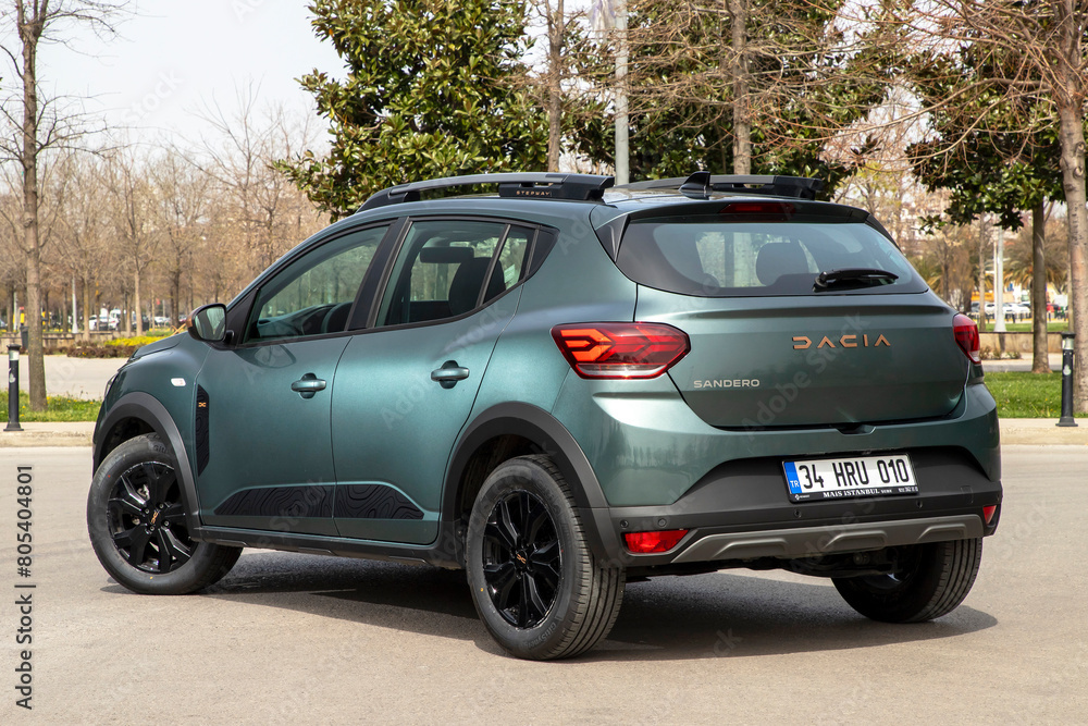 Dacia Sandero Stepway Extreme is a compact car that combines ...