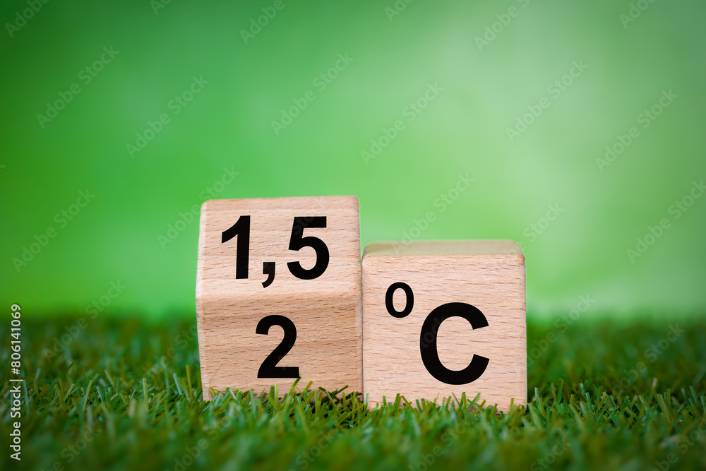 Global warming reduction icon. A rotating wooden cube with the symbol ...