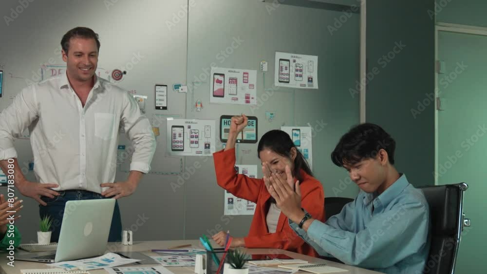Group of professional businesspeople clapping hand at meeting ...