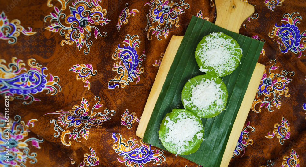 Kue Lumpang Ijo (Pandan Sticky Rice Cakes) is Indonesian traditional ...