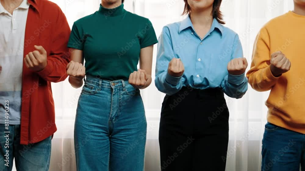 Vidéo Stock Startup company employee team together raising fist ...