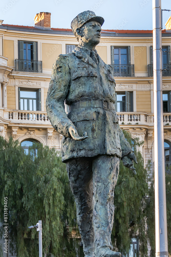 Bronze statue of 18th President of France Charles de Gaulle (sculptor ...