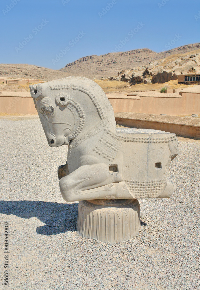 Persian columns or Persepolitan developed in the Achaemenid ...